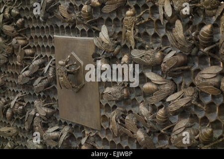 Bees for Sunset park bronze sculpture Stock Photo - Alamy