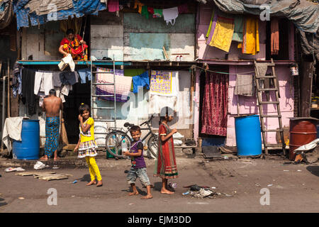 Mumbai Slum Poverty poor people ( Bombay ) India Stock Photo - Alamy