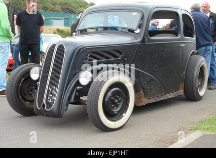Ford Pop British Hot Rod - Modified Ford Popular Stock Photo - Alamy