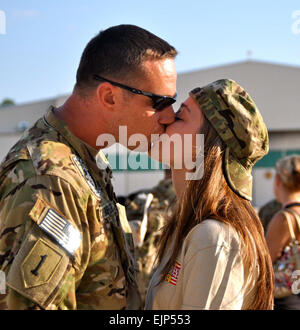 Army Chief Warrant Officer 2 Bryan Crumpler catches his daughter, Quinn ...