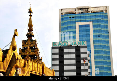 AGD bank and Sule Pagoda, Yangon, Myanmar Stock Photo - Alamy