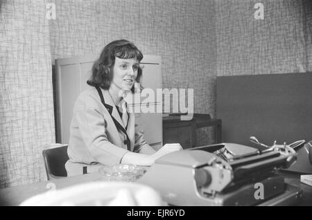 Dorothy Calvert widow of Reg Calvert, at home of pirate radio station ...