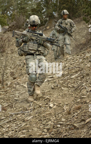 Soldiers from Task Force Currahee, 4th Brigade, 101st Airborne Division ...