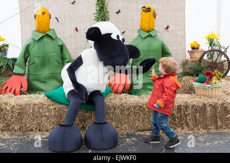 Shaun the Sheep makes friends with Teddy Darby, 3, from Reading. Kew ...