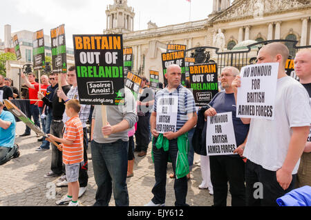 Demonstration against British colonial rule in Poona, 1932 Stock Photo ...