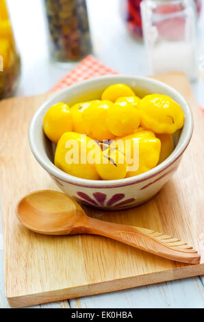 Vegetarian food - Marinated yellow patisson in the bowl Stock Photo - Alamy