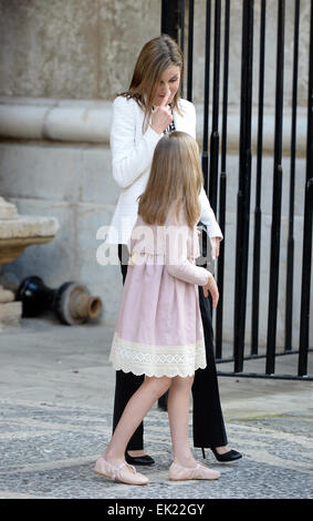 The Spanish Royal family, Princesses Leonor and Sofia, and King Felipe ...