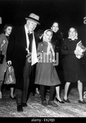 Actor Charlie Chaplin with his family Stock Photo: 69414966 - Alamy