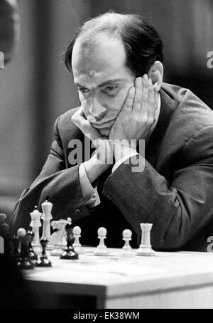 Mikhail Tal ex world champion international grand master right is Stock ...