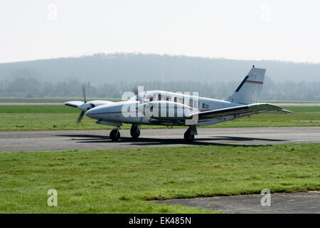 Piper Pa-34 Seneca twin engine prop plane multi engine flight crew ...