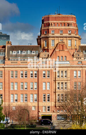Main UMIST building on Sackville Street by Spalding and Cross 1895 to ...