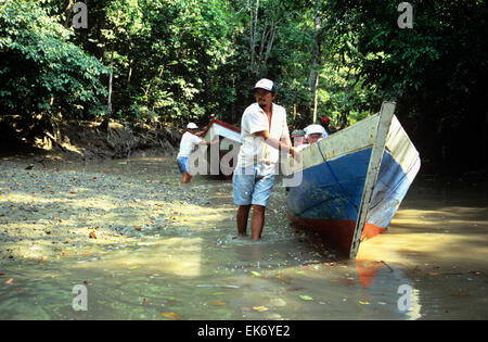 PANAMA, DARIEN JUNGLE, CHOCO INDIAN VILLAGE, CHOCO INDIAN CHILDREN ...