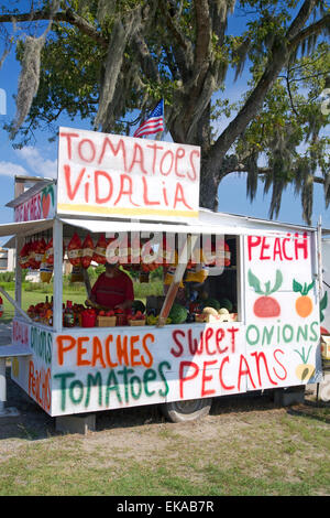 Produce stand in rural Georgia, USA Stock Photo - Alamy