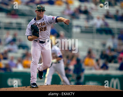 Rouge, LA, USA. 7th Apr, 2015. LSU infielder Greg Deichmann (7 Stock ...