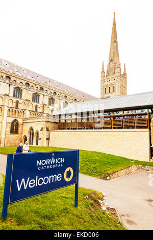 Welcome sign to Norwich Stock Photo - Alamy