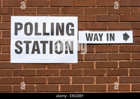 Polling Station Sign or Notice on Rear of Parked Car Stock Photo - Alamy