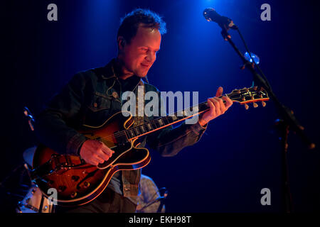 Madison, Wisconsin, USA. 8th Apr, 2015. Musician LUKE REYNOLDS of ...