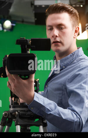 tv news crew camera man men cameraman cameramen gathering local ...