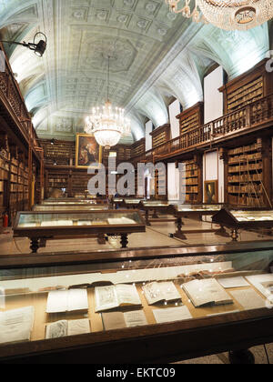 The Maria Teresa hall, Braidense National Library, Brera Palazzo del ...
