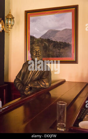 Statue of Ernest Hemingway at La Floridita bar, Havana, Cuba Stock ...