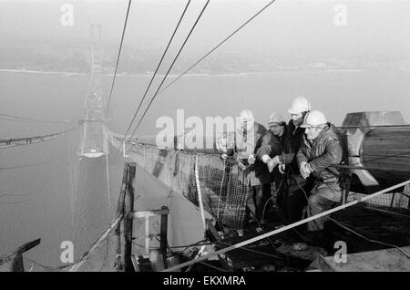 Views of the construction of The Humber Bridge at Hull. 27th August ...