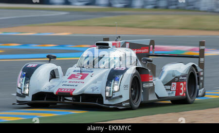 Audi R18 e-tron quattro LMP1 '2015 - Drivers: André Lotterer, Marcel ...