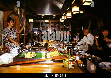 A popular Robatayaki grill bar in Shinbashi, Tokyo Stock Photo - Alamy