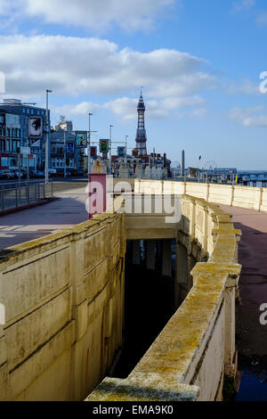 Blackpool Tower from North Promenade in late afternoon winter light ...