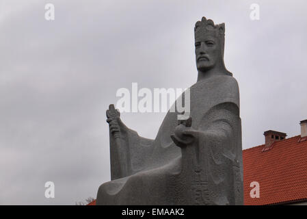 Statue of King Mindaugas, Vilnius, Lithuania Stock Photo - Alamy