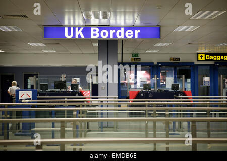 Passport control. HM UK Border Agency, Manchester Airport Stock Photo ...