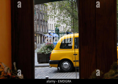 Taxi Transport, Edinburgh, Scotland Stock Photo - Alamy
