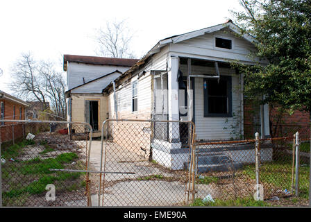 "Shotgun" Houses in the Lower Ninth Ward of New Orleans 5 years after ...