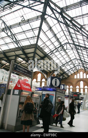 London overground travel information Stock Photo - Alamy