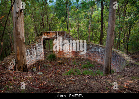 Shale Oil Refinery Ruins - Newnes - Wollemi National Park - NSW ...