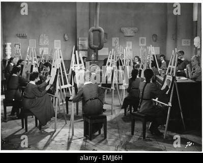 Students drawing on easels in art class Stock Photo - Alamy