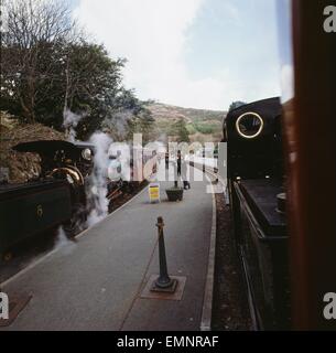 Gravity slate train on the Ffestiniog Railway, Wales Stock Photo - Alamy
