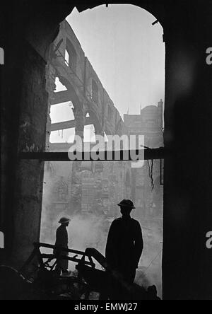 1940, historical, London during the blitz, Two male volunteer wardens ...