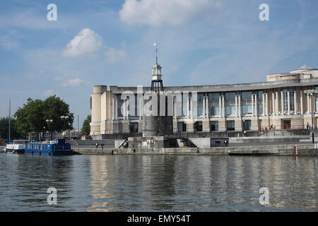 Waterside scene at the Floating Harbour in Bristol Stock Photo - Alamy
