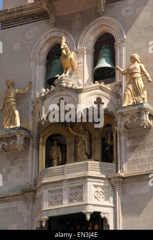 Astronomical clock on clock tower, Messina Cathedral, Piazza Del Duomo ...