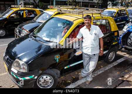 Taxi cab driver in Mumbai , India Stock Photo: 97155924 - Alamy