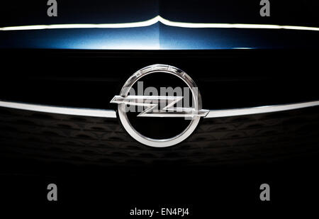Logo of the Opel car brand Stock Photo - Alamy