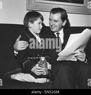 Peter Hawkins the man behind the voice of the Daleks 8th November 1965 ...