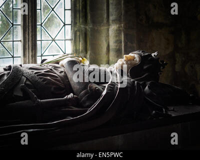 Robert the Bruce tomb and effigy Stock Photo - Alamy
