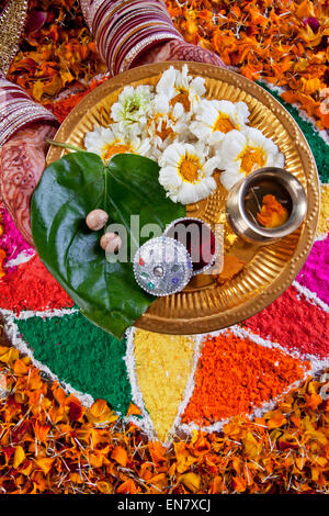 Woman Holding Pot Of Henna In Spice Souk,Close Up Of Hand, Marrakesh ...