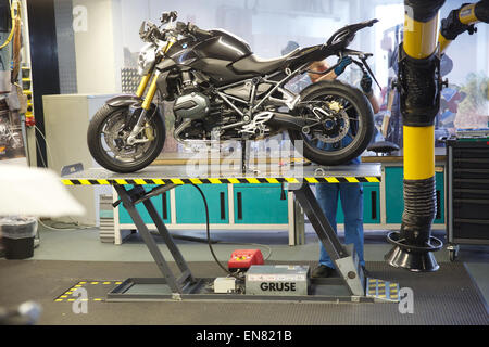 Production, BMW motorcycle factory in Berlin, Germany Stock Photo - Alamy
