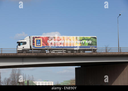 Lorry and Aldi supermarket delivery trailer on motorway Stock Photo - Alamy