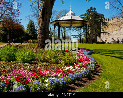 Bandstand in Newark Castle garden Newark-on-Trent, Newark ...