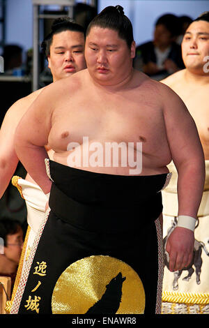 Chiba, Japan. 25th Apr, 2015. Takayasu Sumo : Sumo Tournament ...
