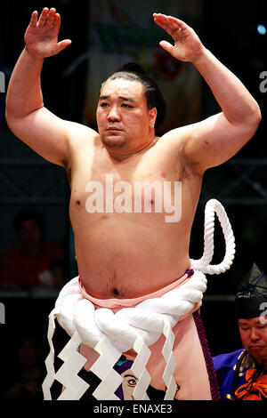 Chiba, Japan. 25th Apr, 2015. Takayasu Sumo : Sumo Tournament ...