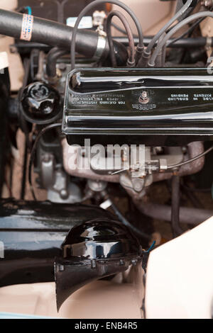 Ford 100E Escort Estate, sidevalve engine painted green in a beige ...